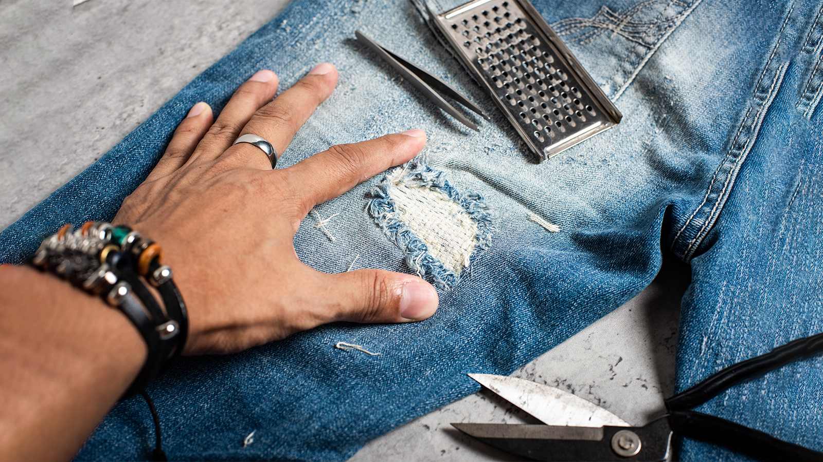 DIY Fashion Projects: Upcycling and Customizing Your Clothing - Making Up